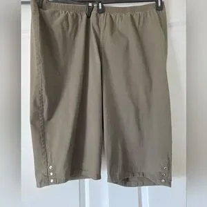 Catherines | Pants & Jumpsuits | Olive Green Capris Size 332 4x | Poshmark